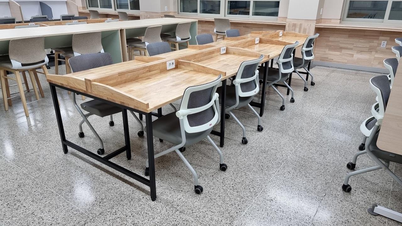 KOFUS-AT2209 > 실습대 | (주)코퍼스