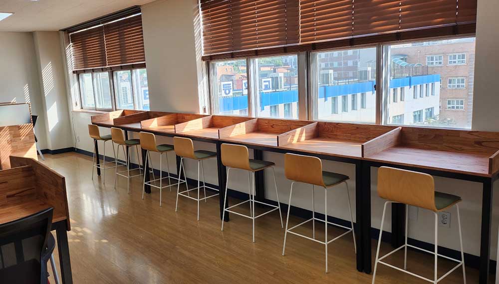 KOFUS-22-172 > 스툴의자 | (주)코퍼스