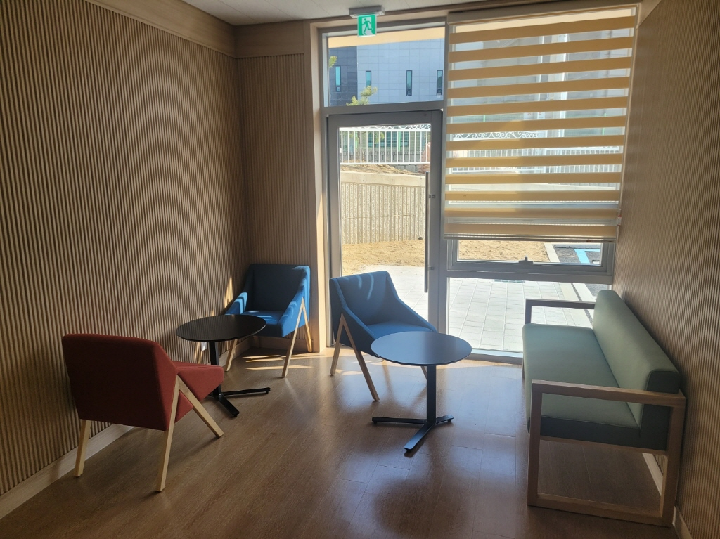 KOFUS-300 > 라운지의자 | (주)코퍼스